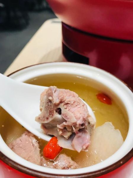 龙骨汤是什么_龙骨汤的功效与做法-第1张图片-山城妙识 龙骨汤是什么_龙骨汤的功效与做法-第1张图片-山城妙识