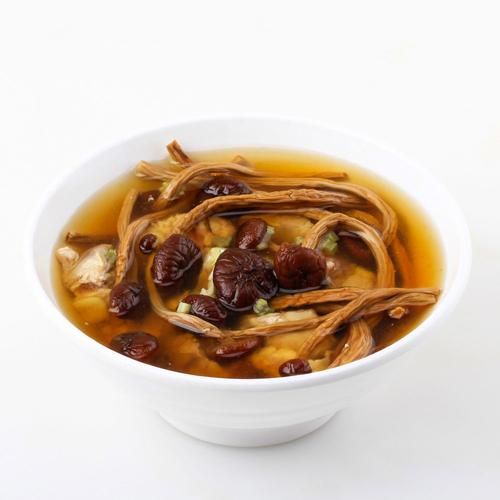 茶树菇炖鸡汤放什么材料好吃_茶树菇鸡汤最佳搭配-第1张图片-山城妙识 茶树菇炖鸡汤放什么材料好吃_茶树菇鸡汤最佳搭配-第1张图片-山城妙识