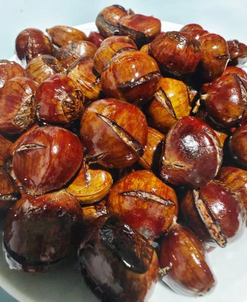 炒栗子家庭做法窍门_怎样炒栗子不爆壳-第1张图片-山城妙识 炒栗子家庭做法窍门_怎样炒栗子不爆壳-第1张图片-山城妙识