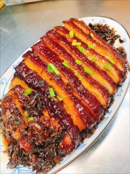 梅菜扣肉用什么梅菜_梅菜扣肉要放哪些调料-第3张图片-山城妙识