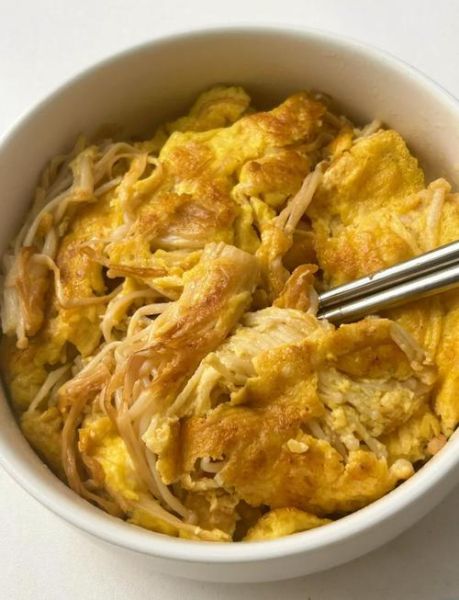 金针菇炒蛋怎么做好吃_金针菇炒蛋的窍门-第1张图片-山城妙识