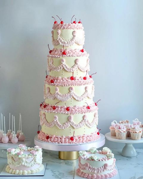 结婚蛋糕图片大全_如何挑选完美款式-第2张图片-山城妙识 结婚蛋糕图片大全_如何挑选完美款式-第2张图片-山城妙识