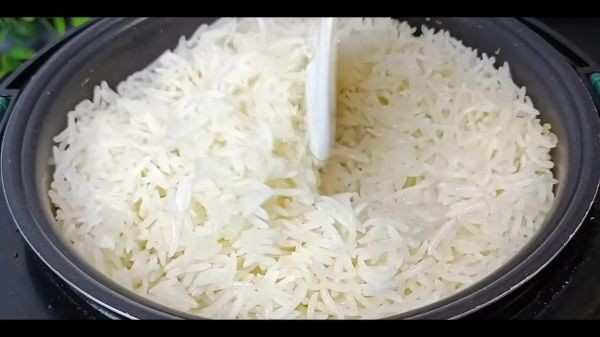 蒸锅怎么蒸米饭_蒸锅蒸米饭的正确方法-第2张图片-山城妙识 蒸锅怎么蒸米饭_蒸锅蒸米饭的正确方法-第2张图片-山城妙识