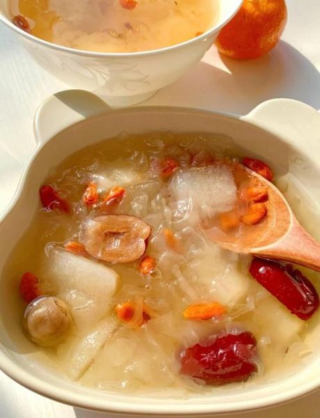 银耳汤怎么做才粘稠出胶_银耳汤出胶的秘诀-第2张图片-山城妙识 银耳汤怎么做才粘稠出胶_银耳汤出胶的秘诀-第2张图片-山城妙识