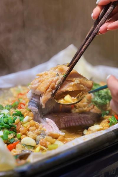 纸包鱼的做法视频_纸包鱼怎么做好吃-第1张图片-山城妙识 纸包鱼的做法视频_纸包鱼怎么做好吃-第1张图片-山城妙识