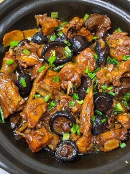 鸡肉炖蘑菇的做法大全_鸡肉炖蘑菇怎么做好吃-第2张图片-山城妙识