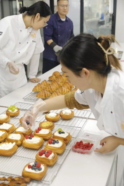 蛋糕培训学校哪家好_学蛋糕需要多久-第1张图片-山城妙识 蛋糕培训学校哪家好_学蛋糕需要多久-第1张图片-山城妙识