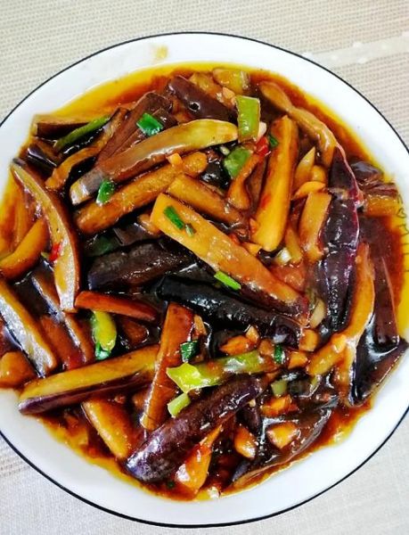 鱼香茄子最简单的做法步骤_新手也能零失败-第2张图片-山城妙识 鱼香茄子最简单的做法步骤_新手也能零失败-第2张图片-山城妙识