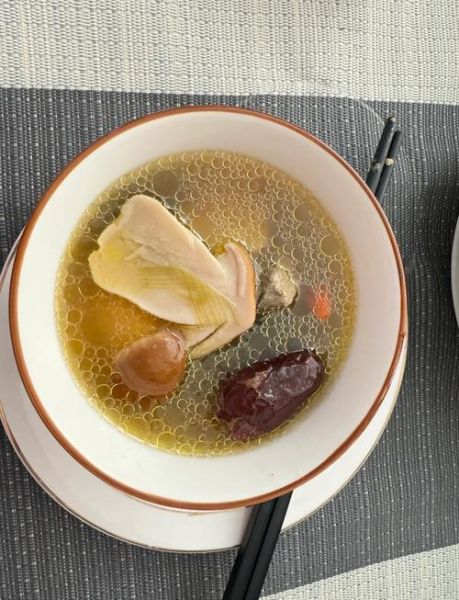 松茸汤怎么炖好喝_松茸做汤的做法大全-第1张图片-山城妙识 松茸汤怎么炖好喝_松茸做汤的做法大全-第1张图片-山城妙识