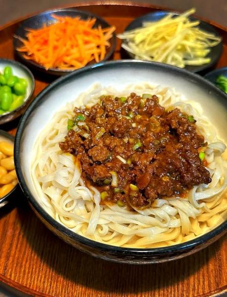 牛肉炸酱怎么做_牛肉炸酱面酱比例是多少-第1张图片-山城妙识