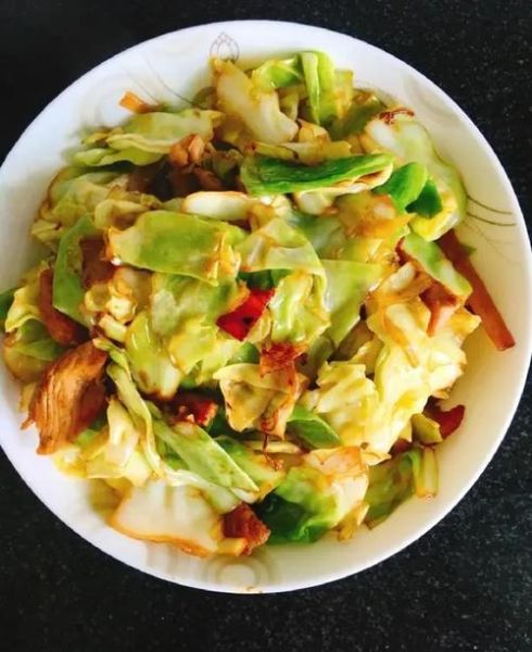 手撕包菜怎么炒才脆_手撕包菜焯水还是不焯水-第1张图片-山城妙识