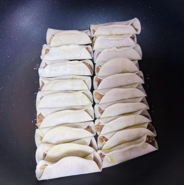 牛肉锅贴馅怎么调_正宗牛肉锅贴馅配方-第2张图片-山城妙识 牛肉锅贴馅怎么调_正宗牛肉锅贴馅配方-第2张图片-山城妙识