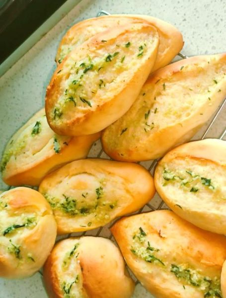 大蒜面包减肥能吃吗_大蒜面包减肥食谱-第2张图片-山城妙识