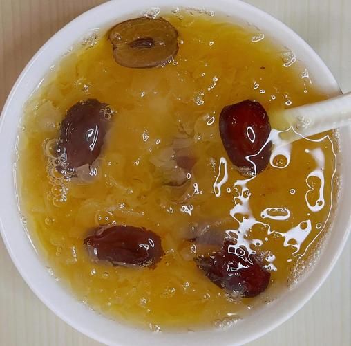 红枣银耳汤怎么熬_银耳汤出胶技巧-第1张图片-山城妙识 红枣银耳汤怎么熬_银耳汤出胶技巧-第1张图片-山城妙识