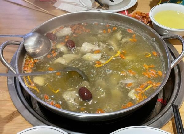 药膳鸡火锅怎么做_药膳鸡火锅适合什么人吃-第2张图片-山城妙识