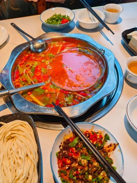 贵州牛肉汤锅怎么做_贵州牛肉汤锅正宗做法-第1张图片-山城妙识