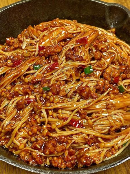 金针菇炒肉片怎么炒好吃_金针菇炒肉片用焯水吗-第1张图片-山城妙识 金针菇炒肉片怎么炒好吃_金针菇炒肉片用焯水吗-第1张图片-山城妙识