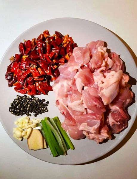 辣子鸡怎么做才正宗_家常辣子鸡做法步骤-第1张图片-山城妙识 辣子鸡怎么做才正宗_家常辣子鸡做法步骤-第1张图片-山城妙识