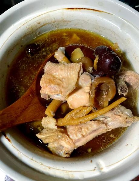 产妇鸡汤的做法大全_坐月子喝什么鸡汤最补-第1张图片-山城妙识