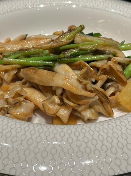 葱姜炒蛏子怎么做_葱姜炒蛏子需要焯水吗-第3张图片-山城妙识