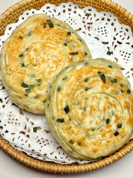 葱花大饼怎么做_街边葱花大饼配方-第1张图片-山城妙识