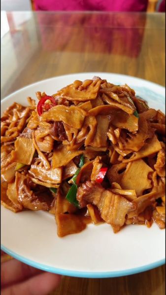 笋干红烧肉怎么做_笋干红烧肉的家常做法-第3张图片-山城妙识