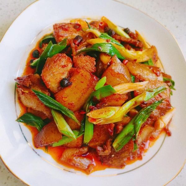 蒜苗炒回锅肉怎么做_回锅肉用前腿还是后腿-第3张图片-山城妙识 蒜苗炒回锅肉怎么做_回锅肉用前腿还是后腿-第3张图片-山城妙识