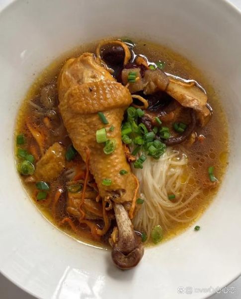 鸡汤面条怎么做好吃_家常鸡汤面简单做法-第1张图片-山城妙识 鸡汤面条怎么做好吃_家常鸡汤面简单做法-第1张图片-山城妙识