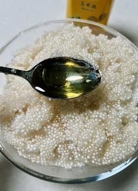 西米粽子怎么做_西米粽子配方比例-第1张图片-山城妙识 西米粽子怎么做_西米粽子配方比例-第1张图片-山城妙识