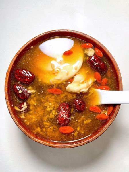 酒糟鸡蛋汤的功效与作用_酒糟鸡蛋汤能天天喝吗-第2张图片-山城妙识 酒糟鸡蛋汤的功效与作用_酒糟鸡蛋汤能天天喝吗-第2张图片-山城妙识