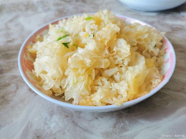 银耳和什么菜一起炒最好_银耳炒什么菜好吃又营养-第2张图片-山城妙识 银耳和什么菜一起炒最好_银耳炒什么菜好吃又营养-第2张图片-山城妙识