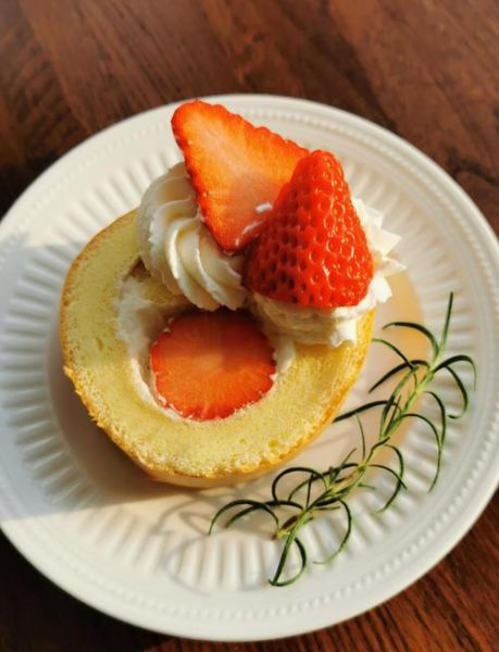 草莓蛋糕卷怎么做_草莓蛋糕卷失败原因-第2张图片-山城妙识 草莓蛋糕卷怎么做_草莓蛋糕卷失败原因-第2张图片-山城妙识