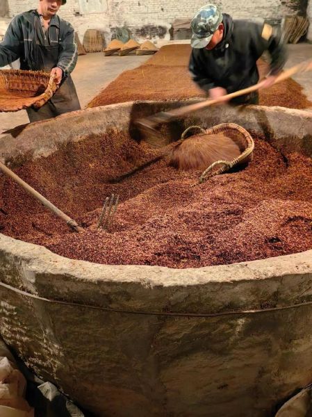 高粱酒怎么酿造_高粱酒酿造方法详解-第1张图片-山城妙识 高粱酒怎么酿造_高粱酒酿造方法详解-第1张图片-山城妙识