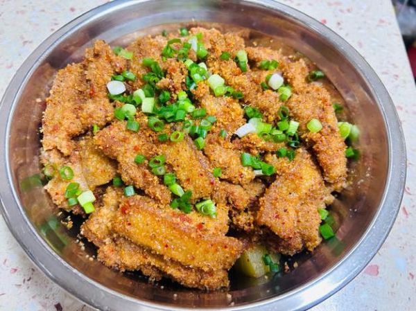 粉蒸五花肉怎么做_粉蒸五花肉蒸多久才软糯-第3张图片-山城妙识