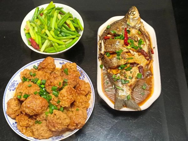 油炸肉圆子怎么做_肉圆子炸多久才金黄-第2张图片-山城妙识 油炸肉圆子怎么做_肉圆子炸多久才金黄-第2张图片-山城妙识