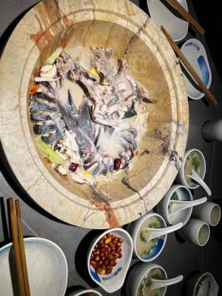 云南汽锅鱼用什么鱼_汽锅鱼常见鱼种-第1张图片-山城妙识 云南汽锅鱼用什么鱼_汽锅鱼常见鱼种-第1张图片-山城妙识