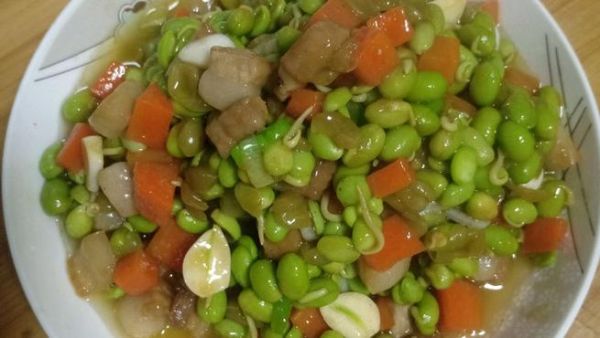 清炒青豆怎么做_清炒青豆要不要焯水-第1张图片-山城妙识