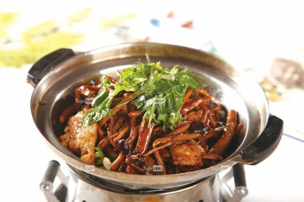 干锅干茶树菇怎么做_茶树菇干锅家常做法-第3张图片-山城妙识 干锅干茶树菇怎么做_茶树菇干锅家常做法-第3张图片-山城妙识