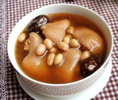 花生大枣猪蹄汤怎么做_孕妇喝有什么好处-第1张图片-山城妙识