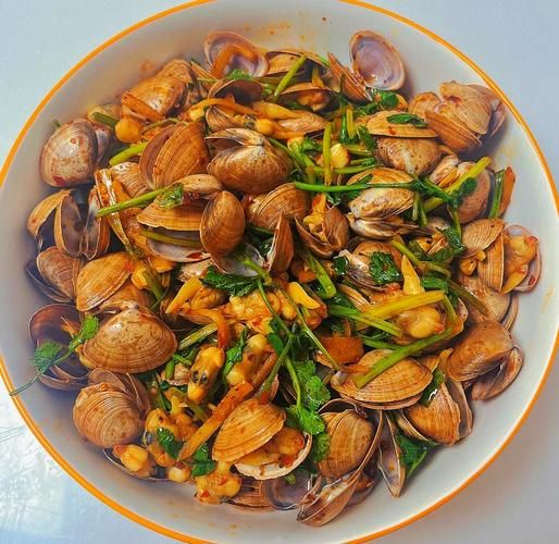 东北辣炒蚬子怎么做_蚬子去沙技巧-第1张图片-山城妙识