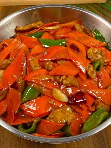 红萝卜炒肉怎么做_红萝卜炒肉的家常做法-第2张图片-山城妙识 红萝卜炒肉怎么做_红萝卜炒肉的家常做法-第2张图片-山城妙识