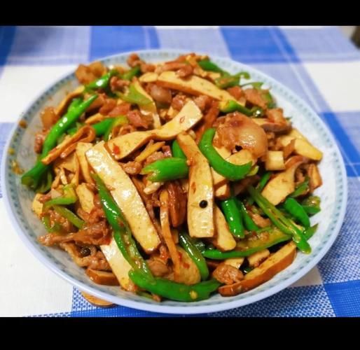 肉丝炒香干怎么炒好吃_香干炒肉丝做法大全-第2张图片-山城妙识 肉丝炒香干怎么炒好吃_香干炒肉丝做法大全-第2张图片-山城妙识