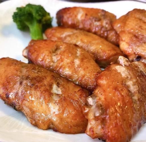 蜜汁烤鸡翅的做法烤箱_烤多久才外焦里嫩-第1张图片-山城妙识