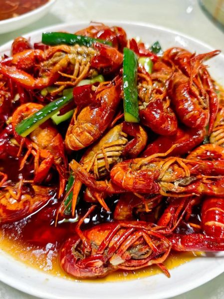 麻辣啤酒小龙虾怎么做_麻辣啤酒小龙虾用哪种啤酒-第3张图片-山城妙识 麻辣啤酒小龙虾怎么做_麻辣啤酒小龙虾用哪种啤酒-第3张图片-山城妙识