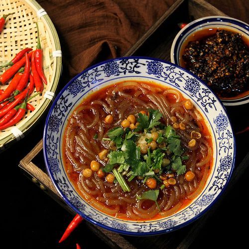 酸辣粉配料有哪些_正宗酸辣粉用什么调料-第3张图片-山城妙识 酸辣粉配料有哪些_正宗酸辣粉用什么调料-第3张图片-山城妙识