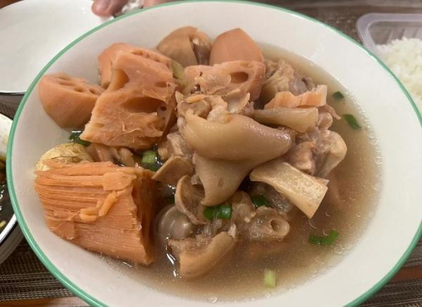 猪蹄炖藕怎么做好吃_猪蹄炖藕的做法窍门-第2张图片-山城妙识 猪蹄炖藕怎么做好吃_猪蹄炖藕的做法窍门-第2张图片-山城妙识