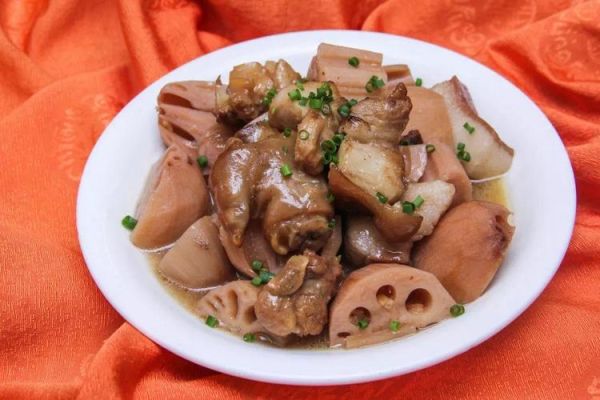 猪蹄炖藕怎么做好吃_猪蹄炖藕的做法窍门-第3张图片-山城妙识 猪蹄炖藕怎么做好吃_猪蹄炖藕的做法窍门-第3张图片-山城妙识