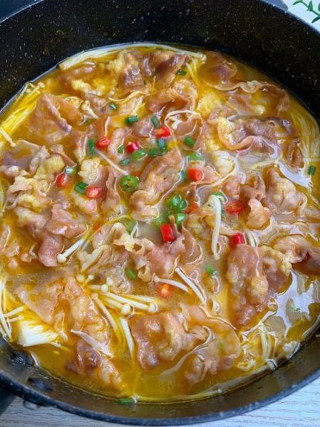 酸汤肥牛金针菇怎么做_酸汤肥牛金针菇做法步骤-第2张图片-山城妙识 酸汤肥牛金针菇怎么做_酸汤肥牛金针菇做法步骤-第2张图片-山城妙识