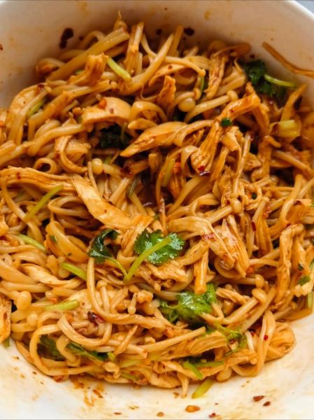 金针菇鸡胸肉减肥可以吃吗_怎么做更掉秤-第3张图片-山城妙识