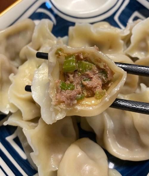 牛肉芹菜饺子馅怎么做_牛肉芹菜饺子馅怎么调才嫩-第2张图片-山城妙识